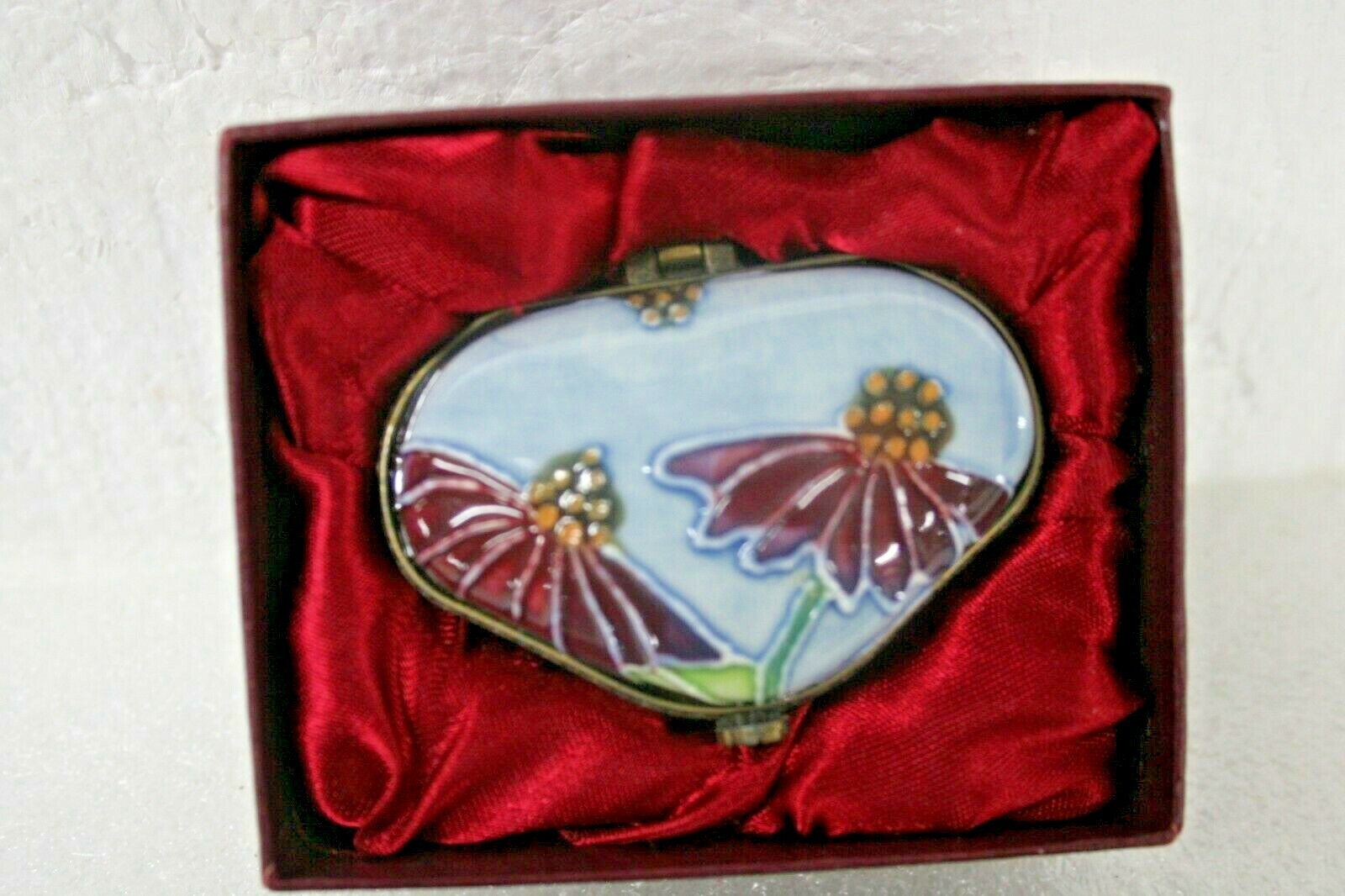 BENAYA PORCELAIN HEART SHAPED FLOWER DESIGN TRINKET BOX MARKED BENAYA ...