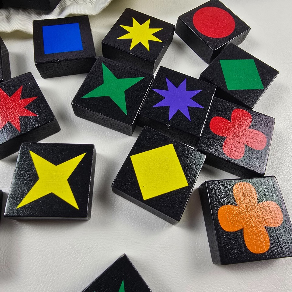 Quirkle Game 2015 Mindware Wood Tiles Strategy Gold Award Winner EUC ...