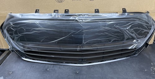 2017-2019 Chevrolet Bolt EV Lower Grille w/ Surround View Black OEM NEW ...