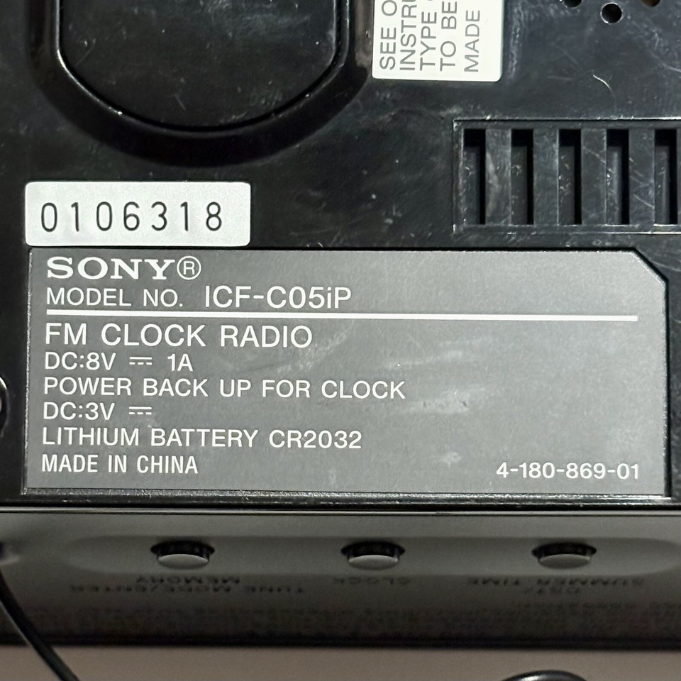 Sony Alarm Clock & FM Radio For iPhone/iPod Speaker Dream Machine Dock ...