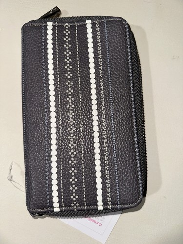 Thirty One Wallet Holds Credit Cards ID Cards And Change Also Slots For ...