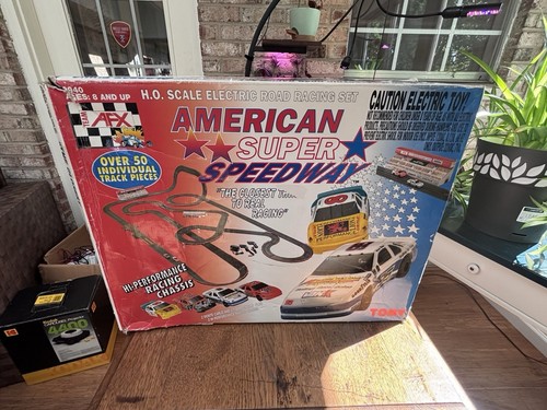AFX/TOMY American Super Speedway 9940 Model Motoring Set Complete Track ...