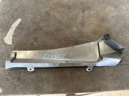13-19 Cadillac XTS - FRONT RIGHT AIR INLET GRILLE PANEL WATER DEFLECTOR ...