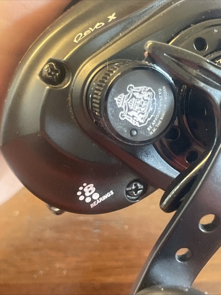 Abu Garcia Revo4 X-HS Bait Cast RH 7.3:1 - Swedish Engineered(READ ...