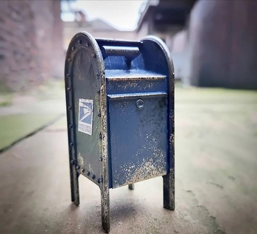 Vintage Style Miniature American Blue Post Office Box Mailbox Resin ...