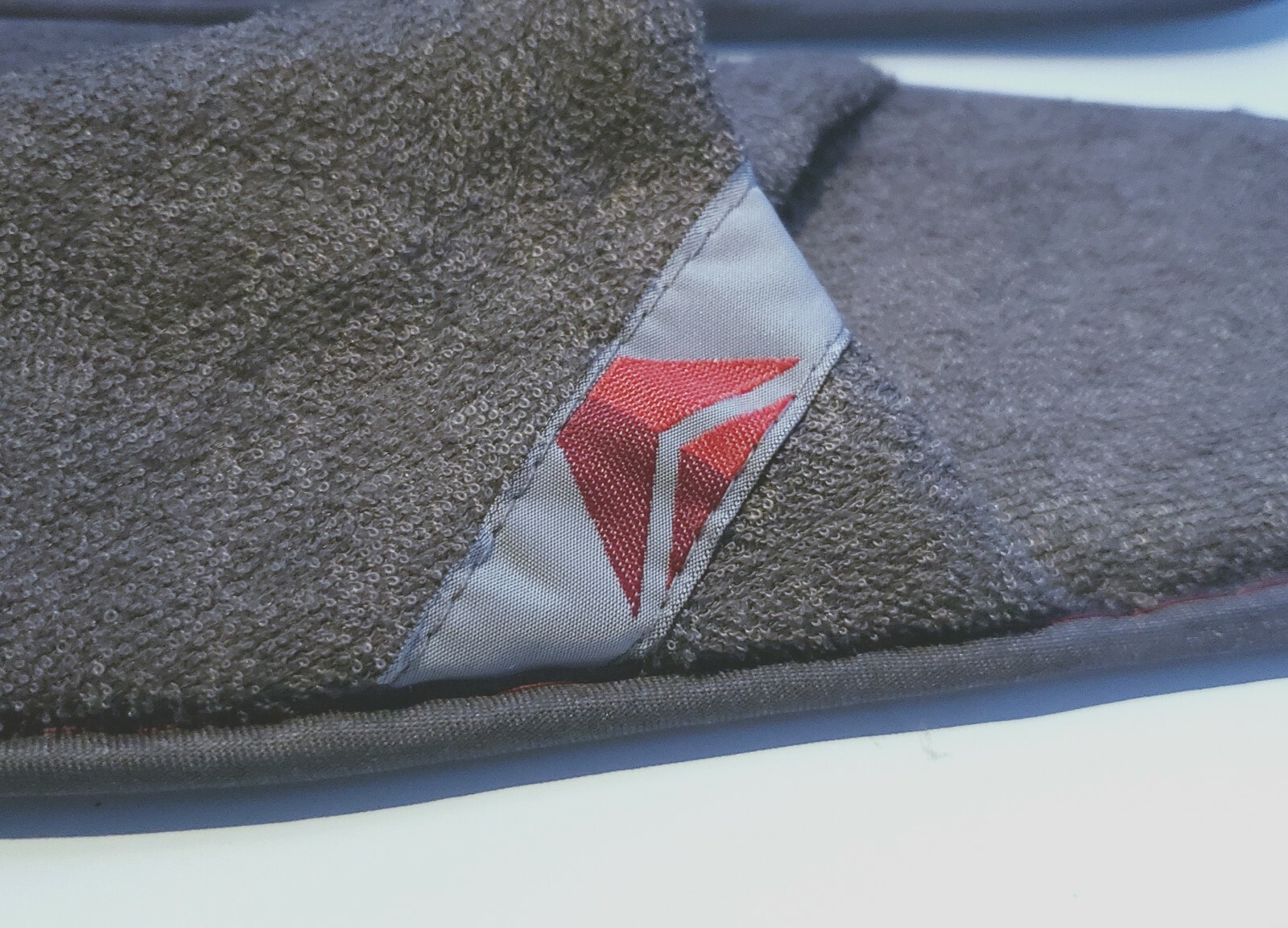 Delta Airlines Slippers Business First Class Sealed One size fits most ...