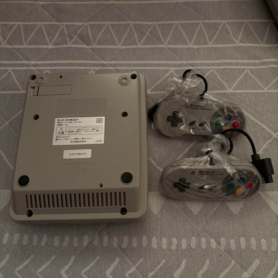 Nintendo Super Famicom Entertainment System 1CHIP model SHVC-001 ...