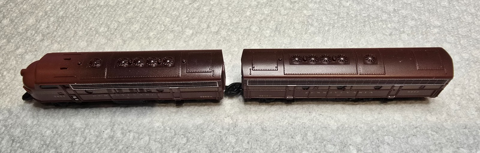 Marklin Z # 88605 F7 A/B/B/A Diesel Loco Pennsylvania & 82591 Car Set ...