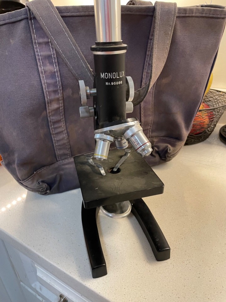 Monolux Microscope 3 lens, no 95866, everything intact, good condition ...