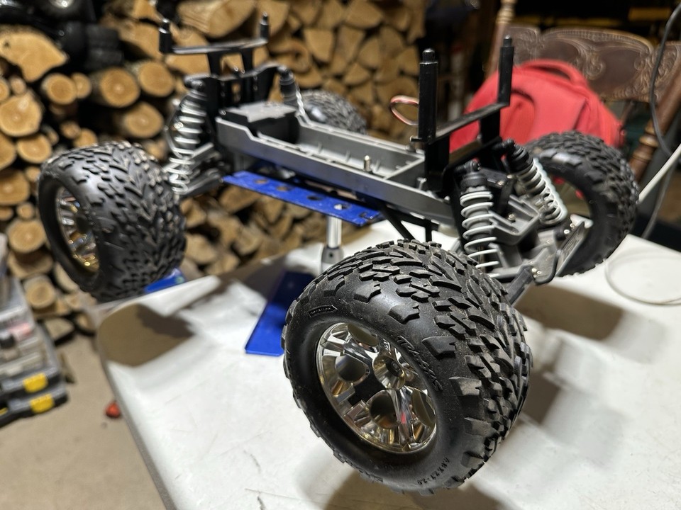 Traxxas Stampede 2wd Rolling Chassis Slider | eBay