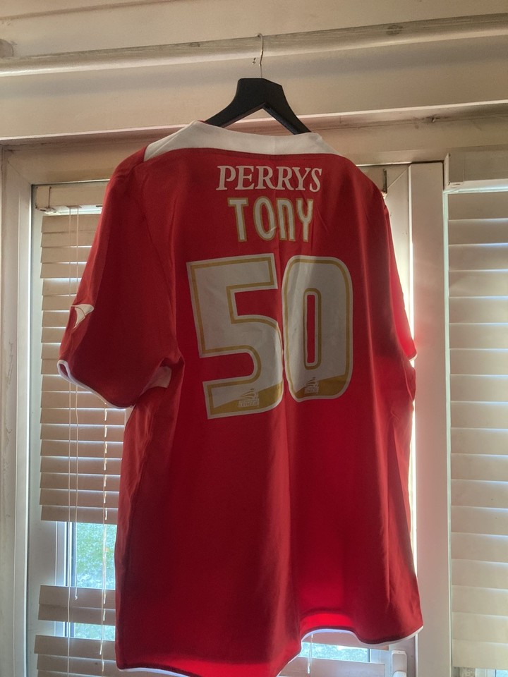 Barnsley FC home shirt Perry Tony 50 | eBay