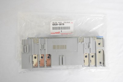 GENUINE LEXUS IS250 IS350 GS350 GS460 FUSIBLE LINK RELAY BLOCK 82620 ...
