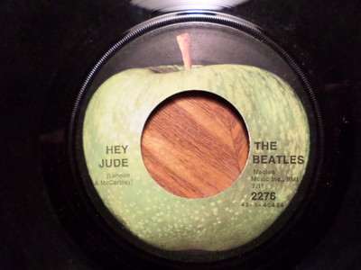 APPLE 45 RECORD/BEATLES/HEY JUDE /REVOLUTION/ 2ND PRESS, NO MARTIN / VG ...