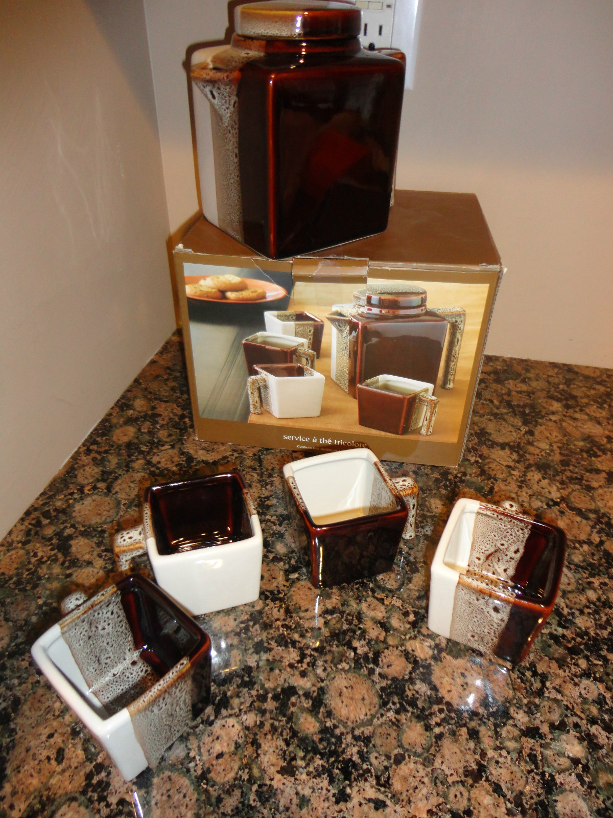 PIER 1 IMPORTS TRI COLOR SQUARE TEA / COFFEE SET TEA POT 4 CUPS NEW IN ...