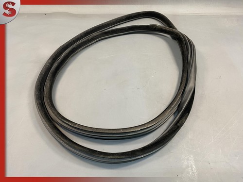 2011-2016 BMW 535I F10 FRONT RIGHT SIDE DOOR PANEL WEATHERSTRIP SEAL ...