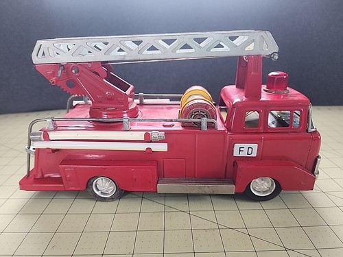 VINTAGE BANDAI BUMP AND GO FIRE TRUCK BATTERY OPERATED | eBay