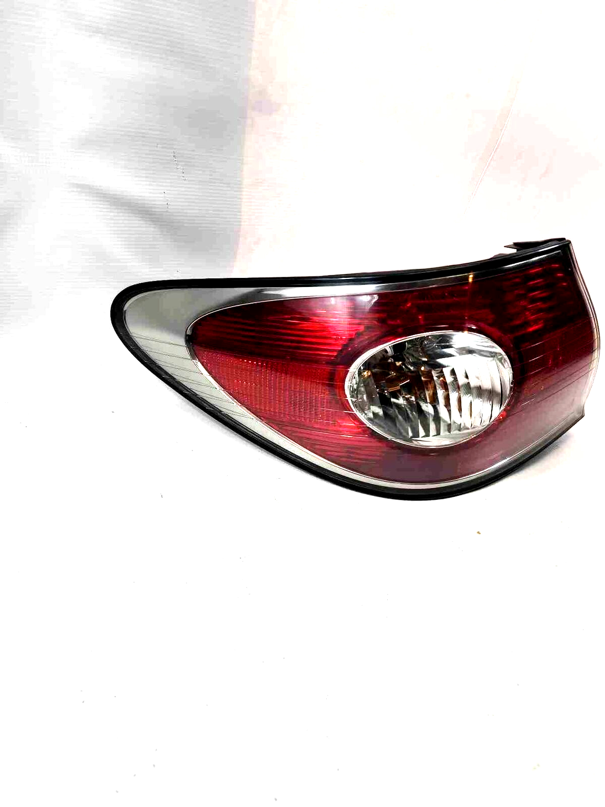 2004 Lexus Es330 LH Driver Side Tail Light Assembly quarter panel ...