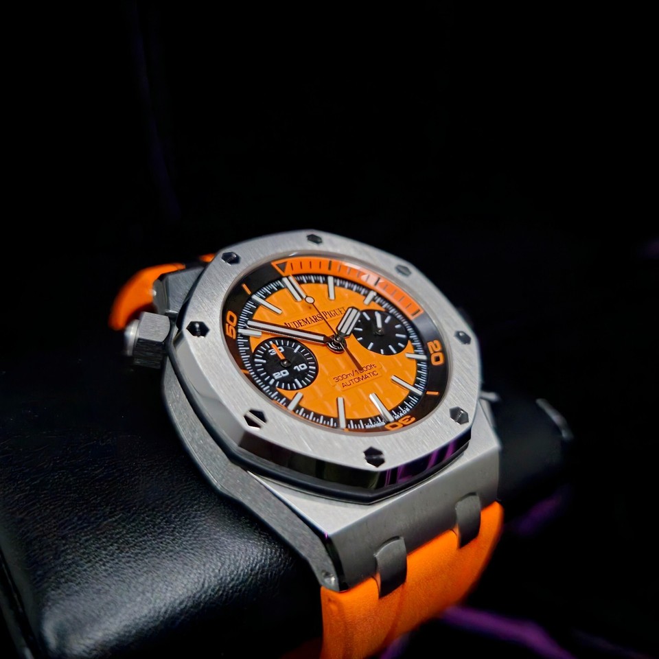 Audemars Piguet Royal Oak Offshore 42mm Orange Diver Chrono 26703ST.OO ...