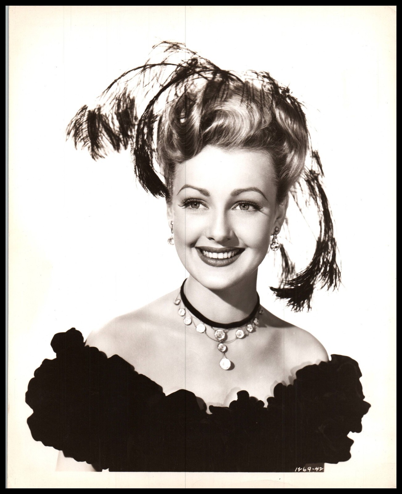 Hollywood Beauty VIRGINIA GREY Stylish POSE 1940s STUNNING PORTRAIT ...