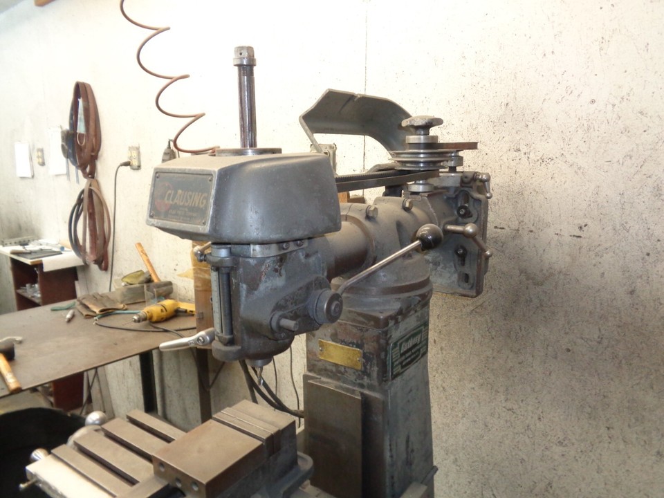 CLAUSING -ATLAS # 8520 MILLING MACHINE 110Volt Hooked up to power and ...