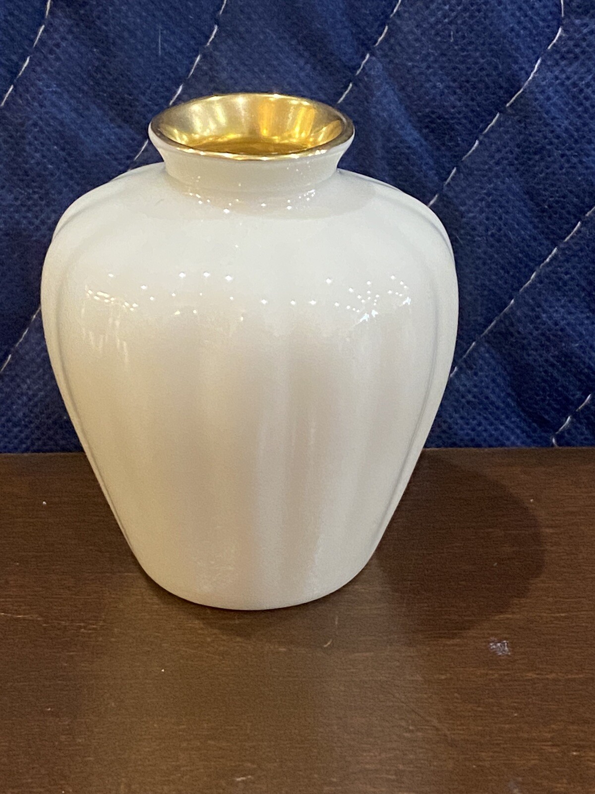 LENOX RIBBED 2 1/2" IVORY-WHITE-CREAN GOLD TRIMMED TOP MINI VASE TINY ...