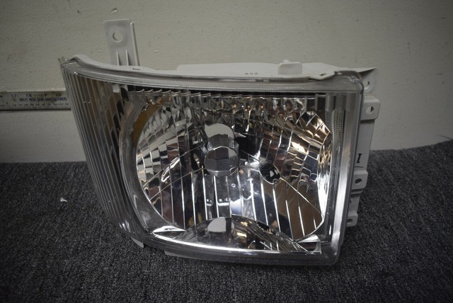 ISUZU HEADLIGHT FACTORY OEM | eBay