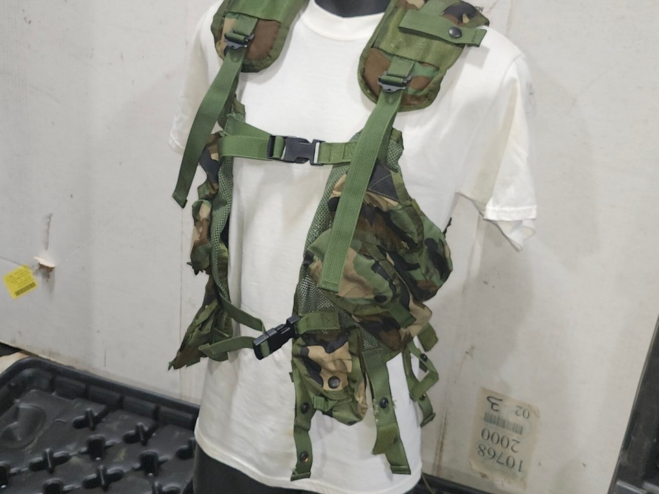 US ARMY Enhanced Tactical Load Bearing Vest Woodland M81 #8415-01-296 ...