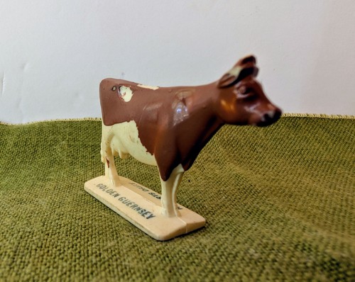 Roberts Dairy Farms Golden Guernsey Plastic Cow Fig 2⅛"Long, 1 ½" Tall ...