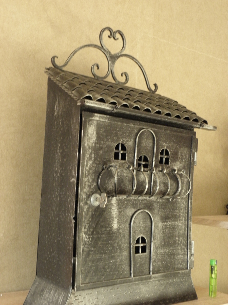 Second hand Cast Iron Post Box in Ireland | View 60 ads