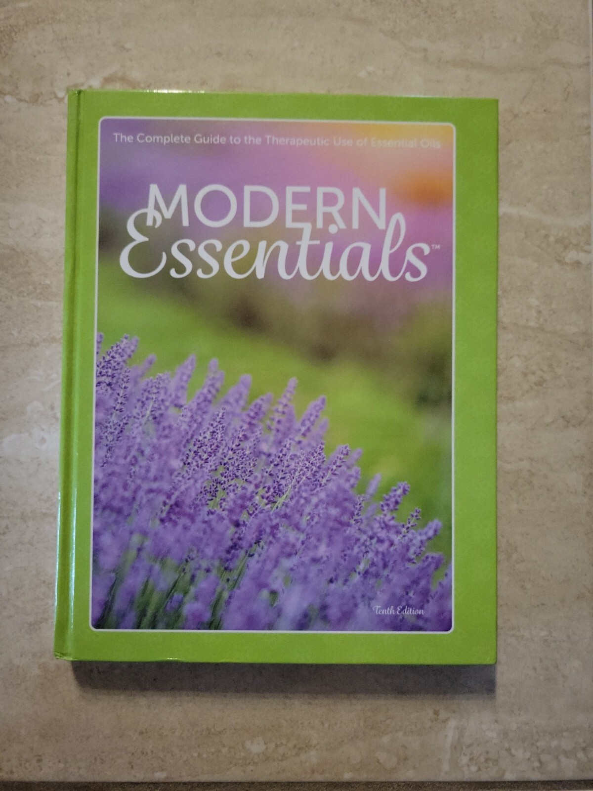 Modern Essentials 10th Edition, Essential Oil Reference Book featuring ...