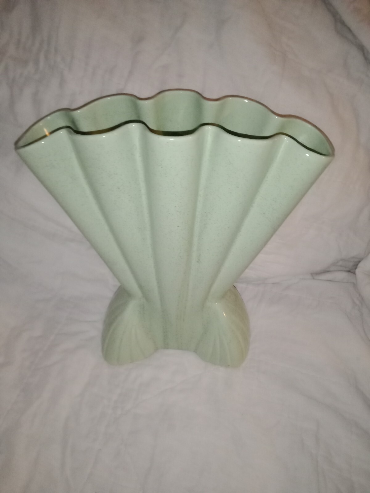 Mid Century Modern Large Speckled Eggshell Clam Shell Vase 721 | eBay