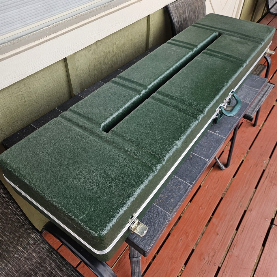 Vintage Green Protecto Kaddy Hard Bow Gun Case Made In USA 56" x 15" x ...