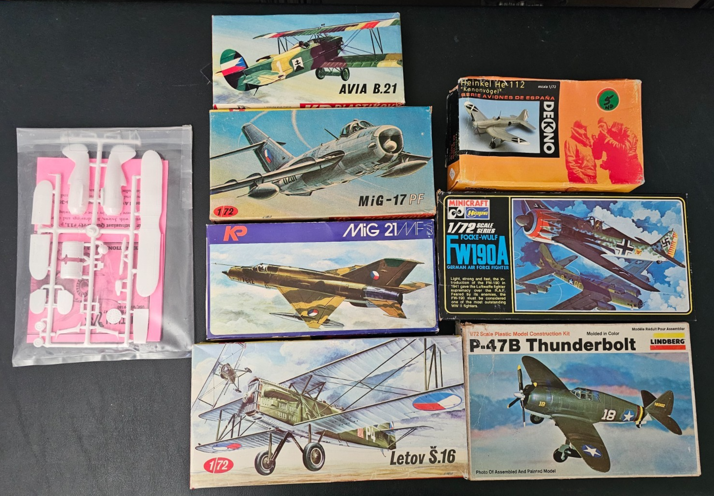 1/72 Model Aircraft lot (8) Nice assortment of model aircraft kit (see ...