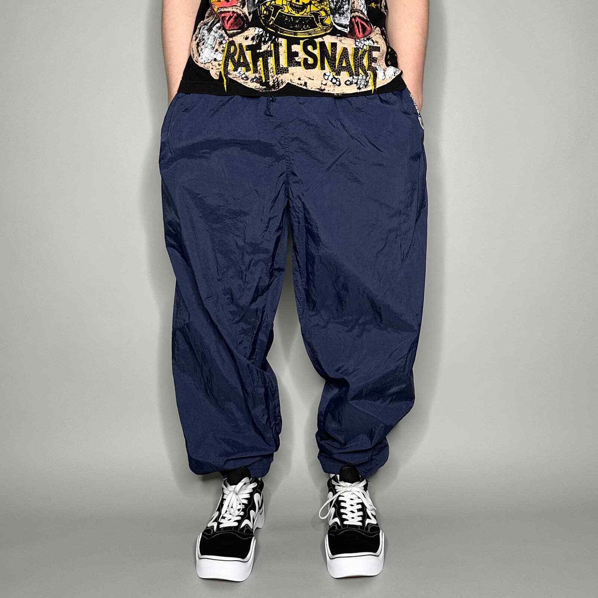 Vintage Reebok Track Pants L Navy Blue Nylon Joggers White Vintage Reebok Track Pants L Navy Blue Nylon Joggers White