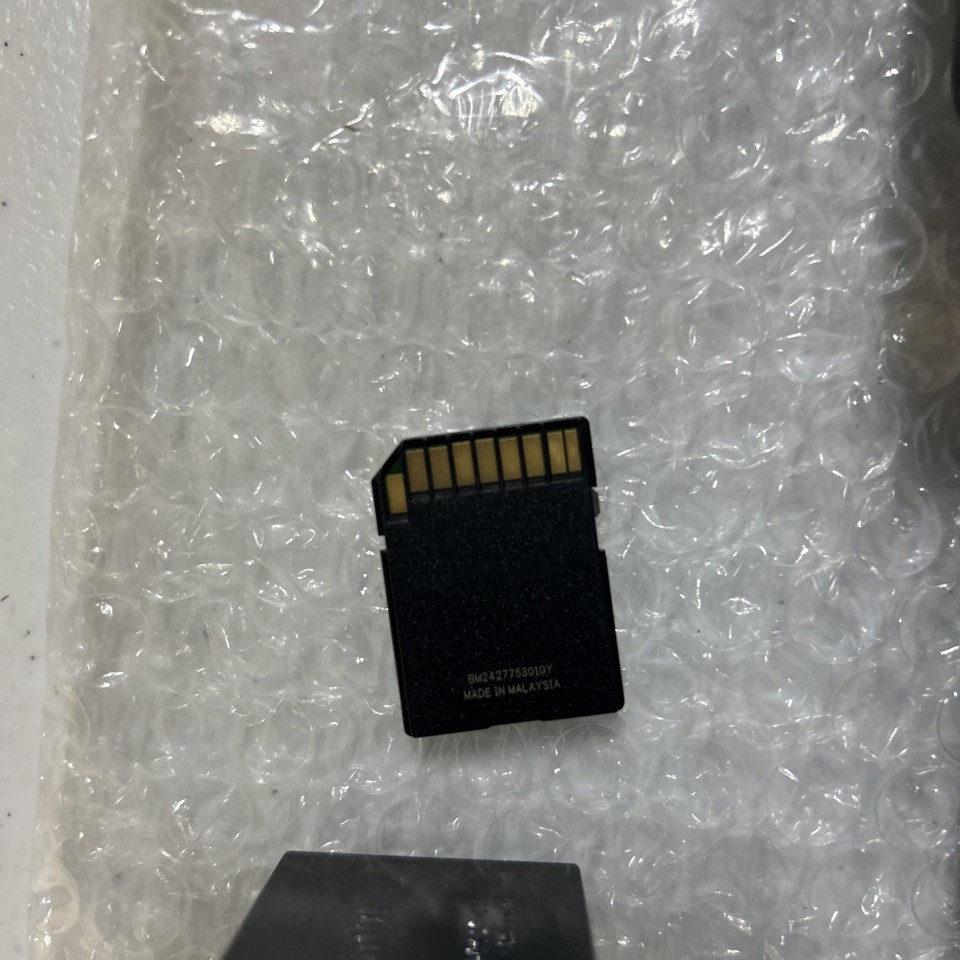 Canon EOS R100 Two-Lens Camera Bundle, RF-S 18-45mm, RF-S 55-210mm ...
