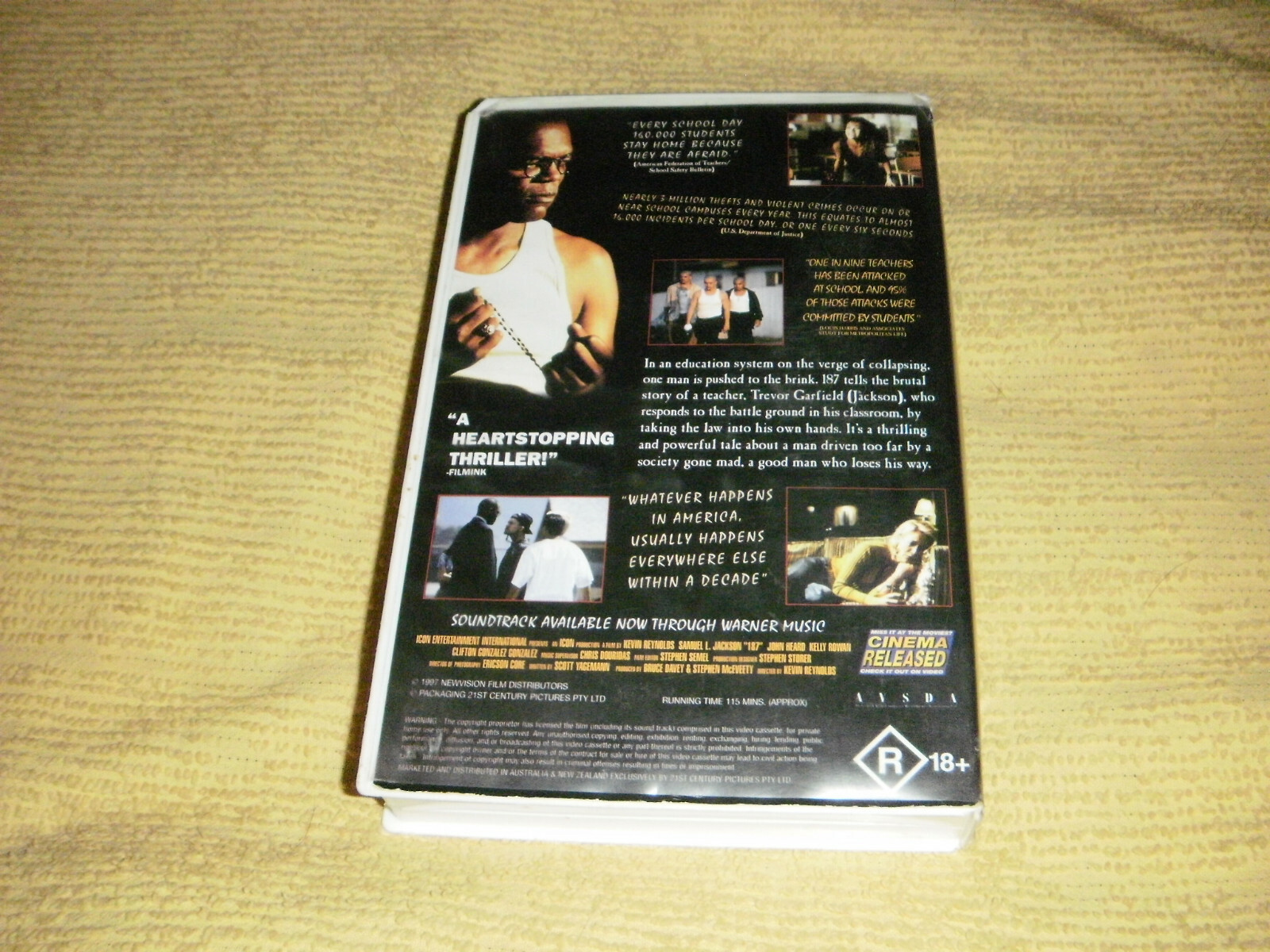 rare oop 187 thriller 1997 VHS movie one eight seven Samuel L Jackson ...