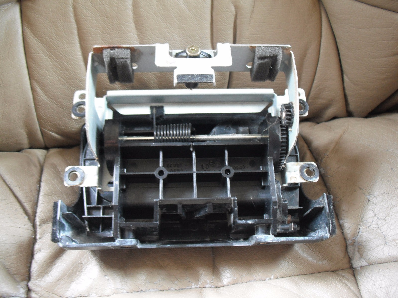 95 96 97 Lexus LS400 Cup Holder Center Console Complete Unit | eBay