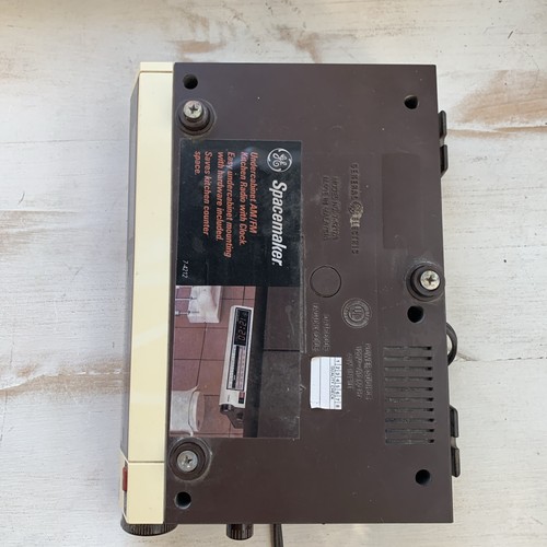 Vintage General Electric GE SPACEMAKER 7-4217-A UNDER CABINET CLOCK ...