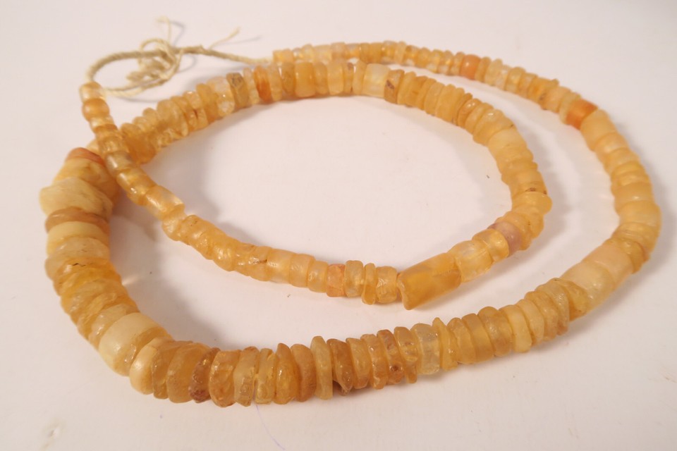 Alte Steinperlen Quarz Bergkristall Sahara GH87 Rock Chrystal stone ...