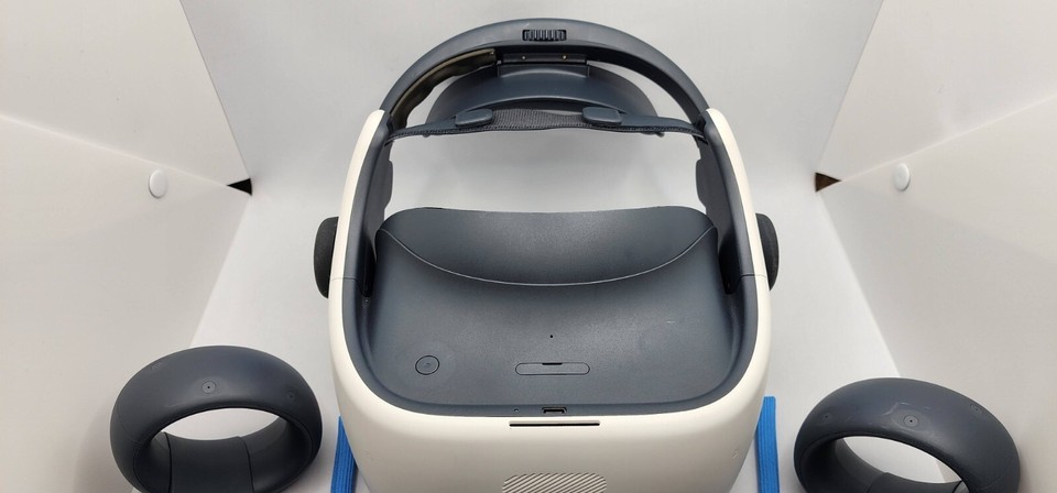 HTC VIVE Focus Plus VR Headset Kit 6DOF Enterprise Virtual Reality QC 3 ...