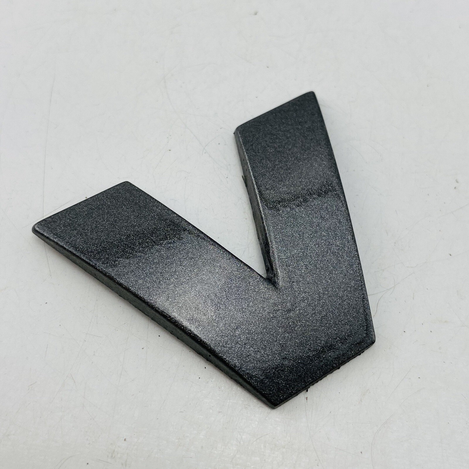 2005-2009 Land Rover LR3 Emblem Logo Letter Badge Front Hood Glossy OEM ...