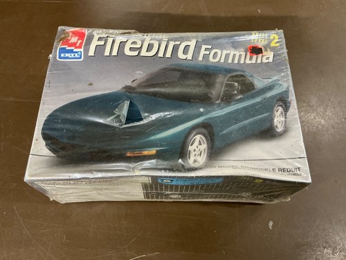 1996 PONTIAC FIREBIRD FORMULA 1:25 scale model kit AMT #8035 1990s ...