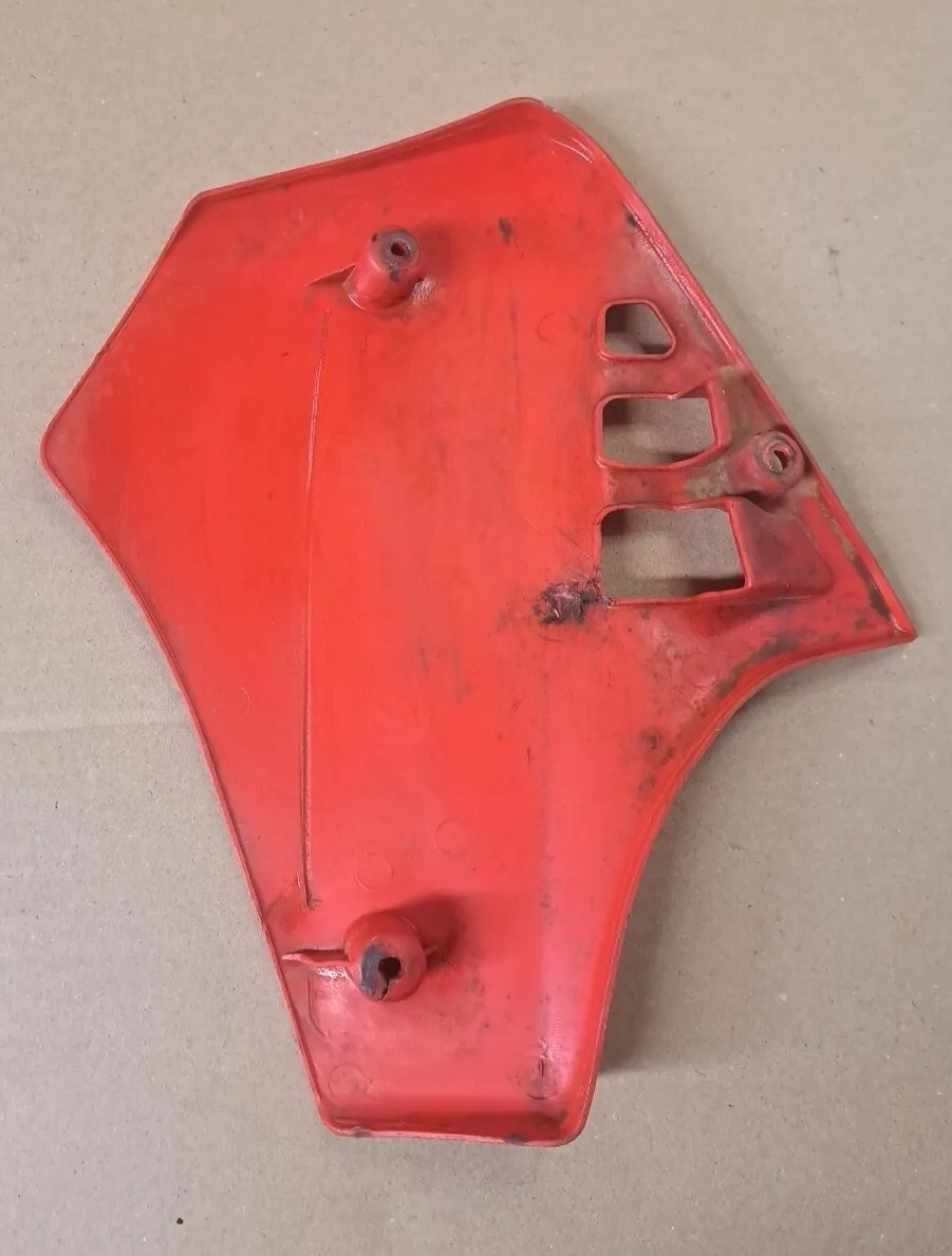 NOS Genuine YAMAHA 1986 YZ80 YZ80S SIDE COVER-4 CHAPPY RED PART# 1LR ...