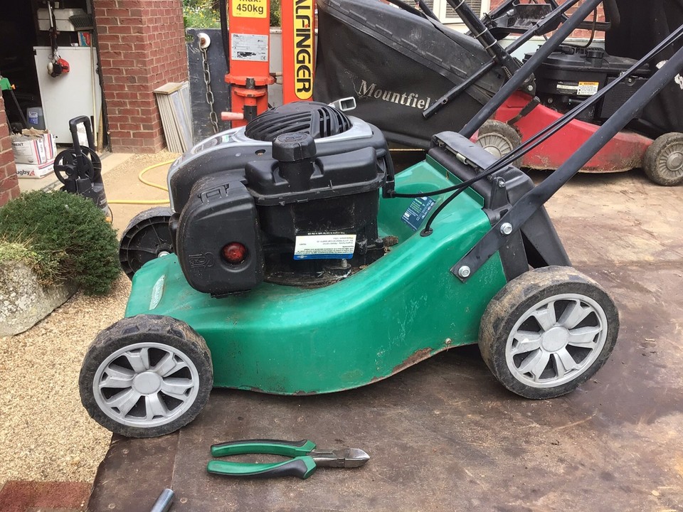 Qualcast XSZ41D Mower Breaking For Parts Message Me For Price And ...