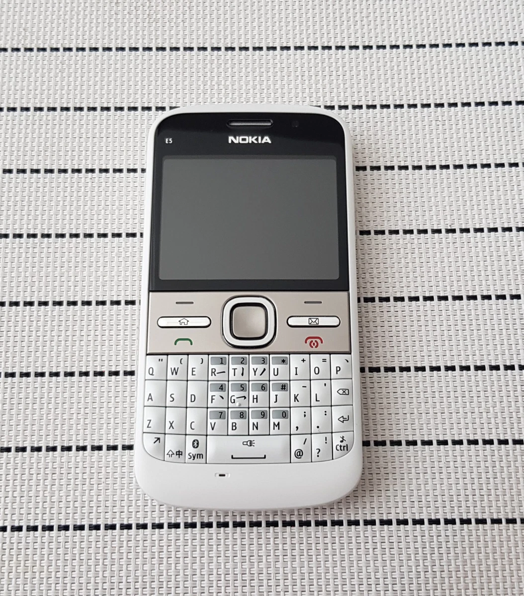 Nokia E5 Silver