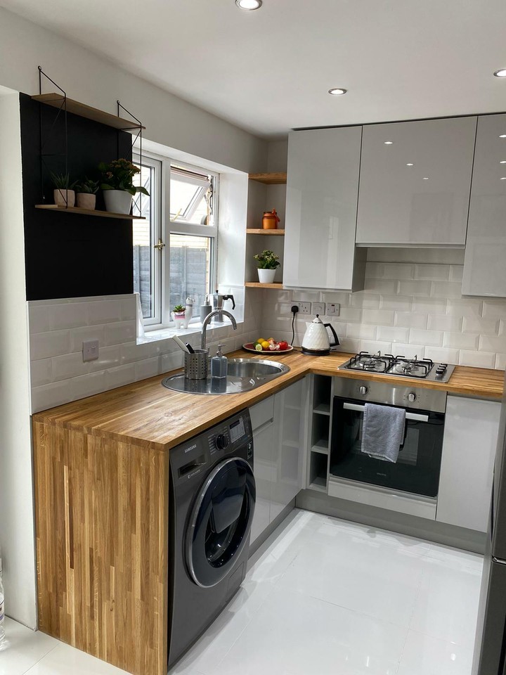 Handleless kitchen units set William, high quality light grey gloss ...