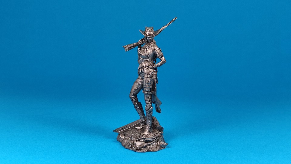 TIN soldier 54mm of Bounty Hunter Jan. Metal Figure a Jane. Scale 1:32 ...