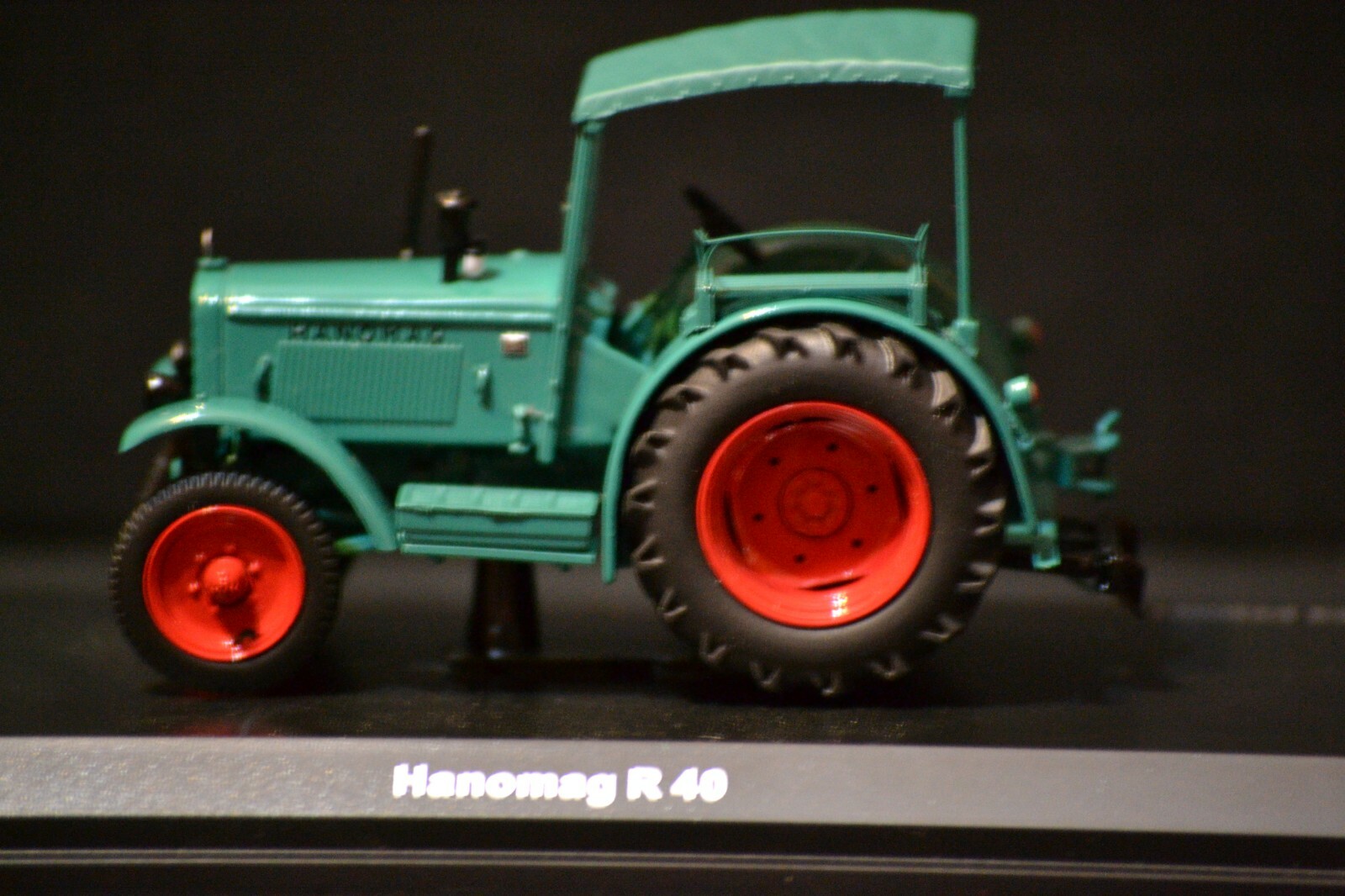 Hanomag R40 1967 Schuco Limited Edition Tractor in scale 1/43 | eBay