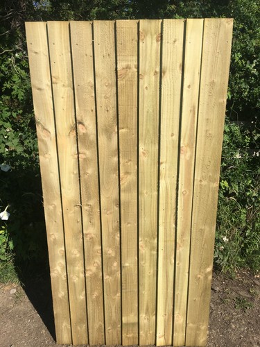 Economy Featheredge Garden gate 6ft x 3ft pressure treated sawn nailed ...