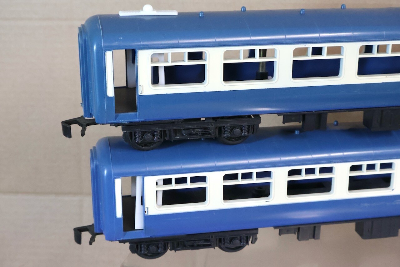 TRIANG BIG BIG TRAIN RV257 O GAUGE BR BLUE WHITE MK2 OPEN COACH oi ...